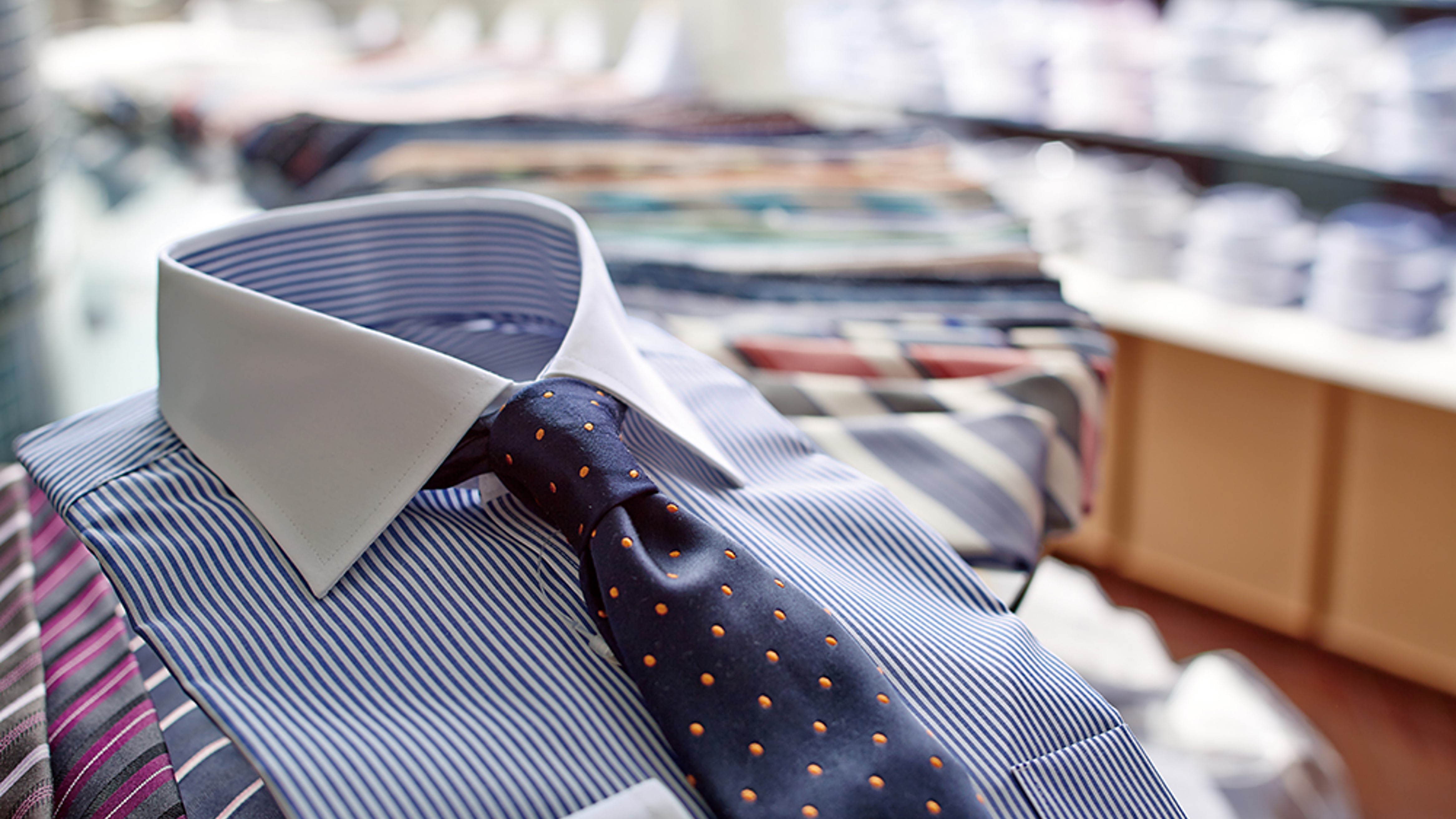 レビュー投稿数300倍でECも実店舗も買い物体験が向上！～東京シャツのオムニチャネルを促進するレビューの活用術とは～｜株式会社ReviCo